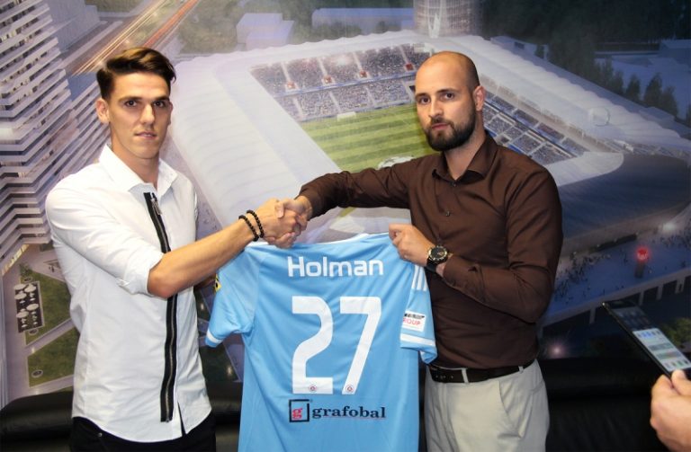 Slovan získal do stredu poľa maďarského reprezentanta Holmana ...
